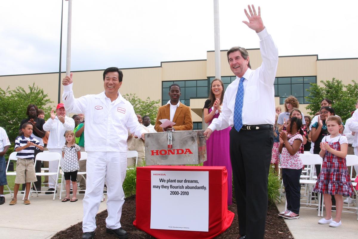 Honda wants employees to speak English during global meetings ...