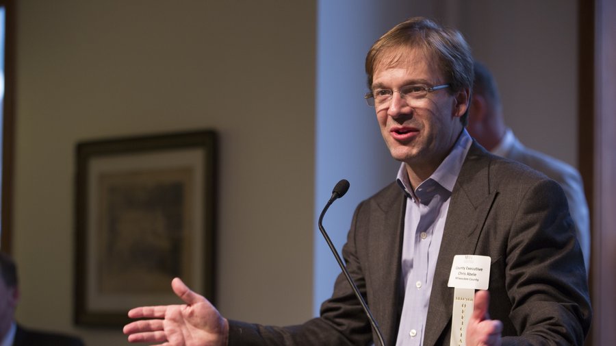 Milwaukee County 'living wage' law survives veto with 12-6 board vote ...