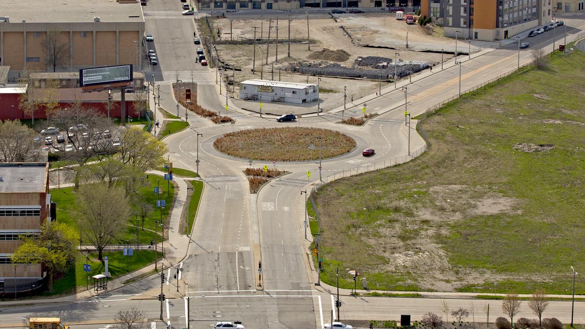 Wisconsin spends $160,000 for roundabout ads telling drivers to 'take ...