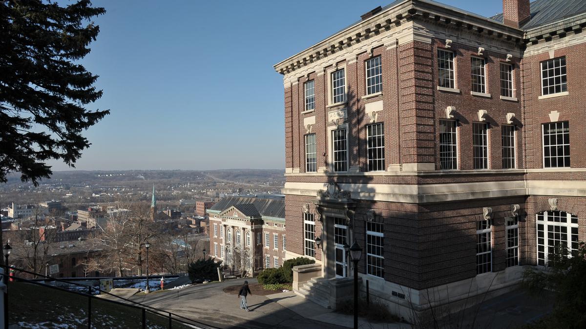 Declining enrollment prompts Rensselaer Polytechnic Institute in Troy ...
