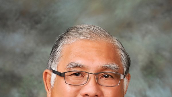 Vincent Lee is retiring as CEO of Oahu Region for Hawaii Health Systems ...