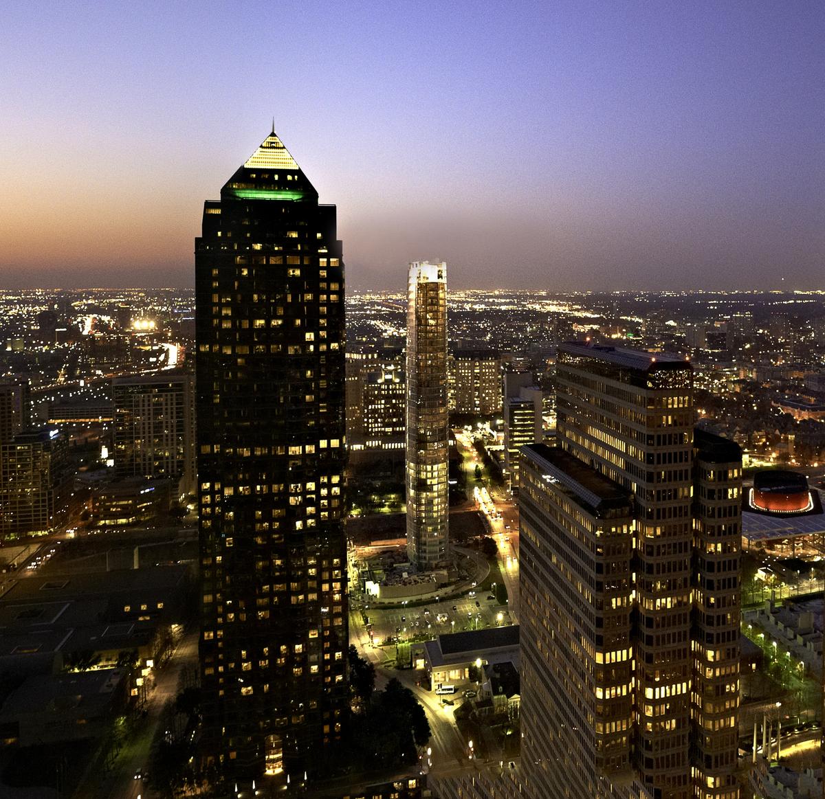 Invesco to move to Trammell Crow Center in downtown Dallas - Dallas ...