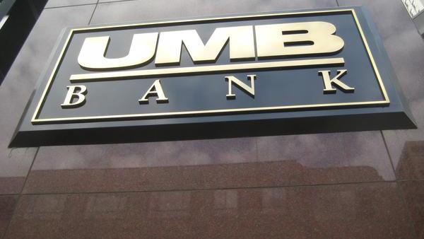 Magazine picks UMB Bank for regional award - Wichita Business Journal