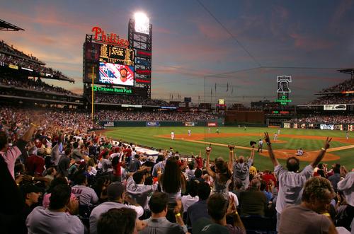 Phillies, Comcast SportsNet agree to "massive" TV contract ...