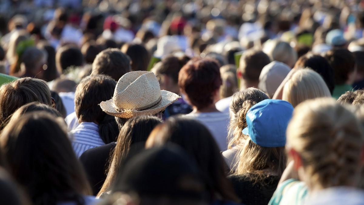 UCF researchers perform world's first automated crowd count - Orlando ...