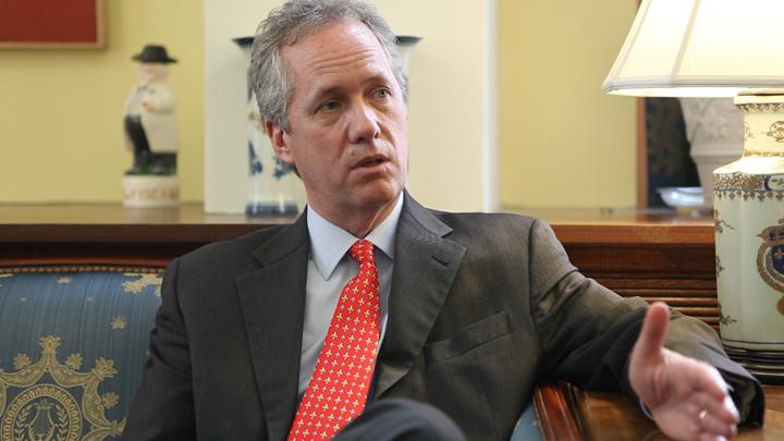 Mayor Greg Fischer debuts budget focusing on affordable housing ...