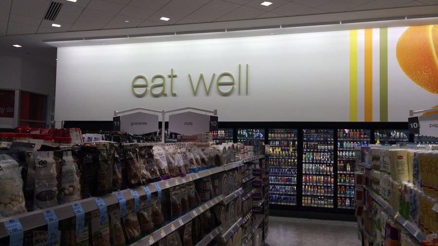 Walgreens' splashy new store concept debuts in Lakeview - Chicago ...