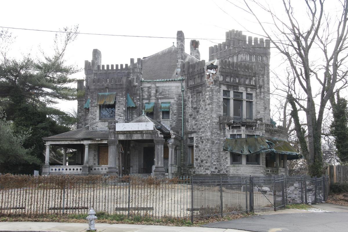 Memphis man who would be king of Mongo’s Castle: It’s perfect - Memphis ...
