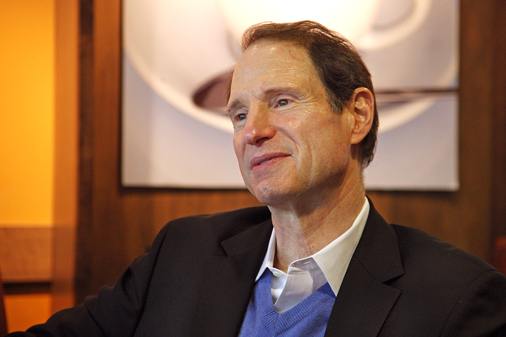 Ron Wyden steps up to represent Oregon brewers - Portland Business Journal