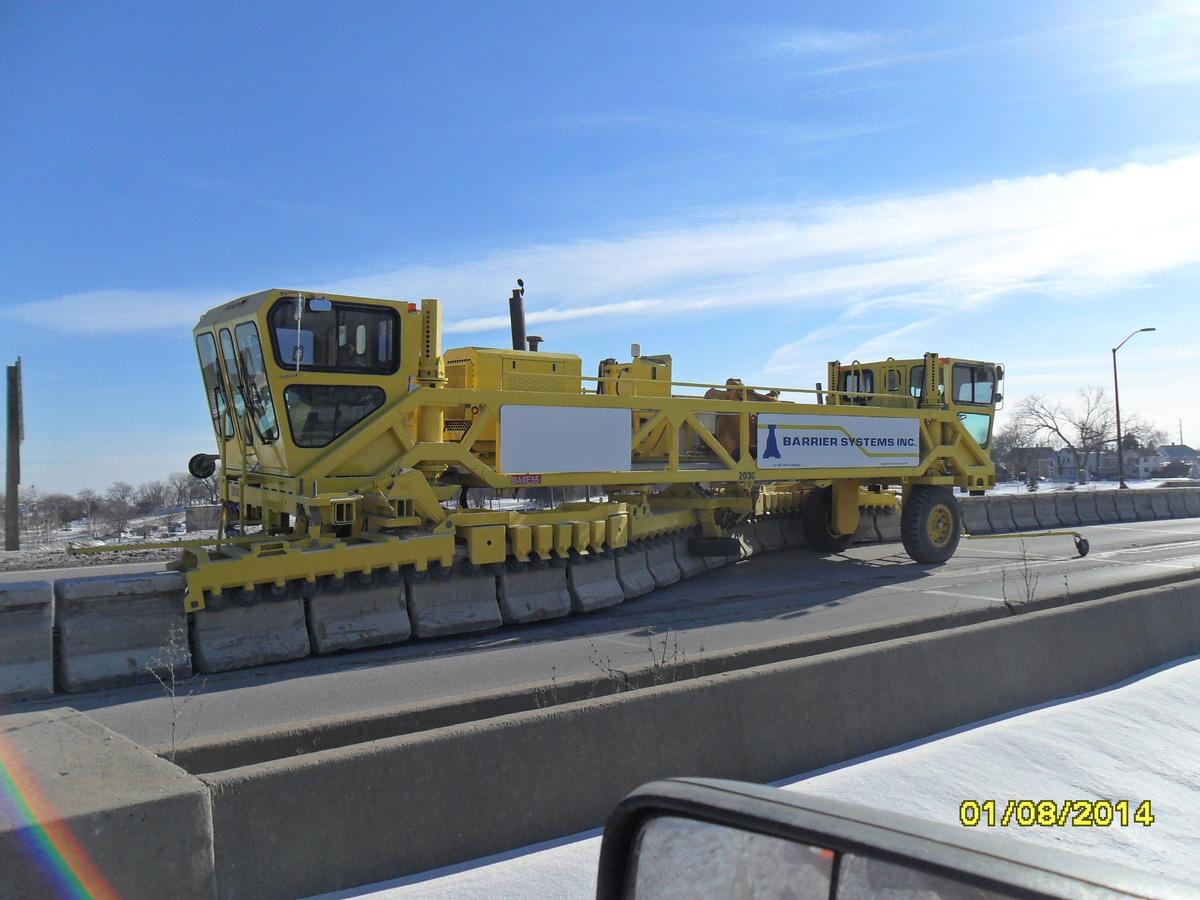 Hoan Bridge movable barrier system online despite extreme cold ...