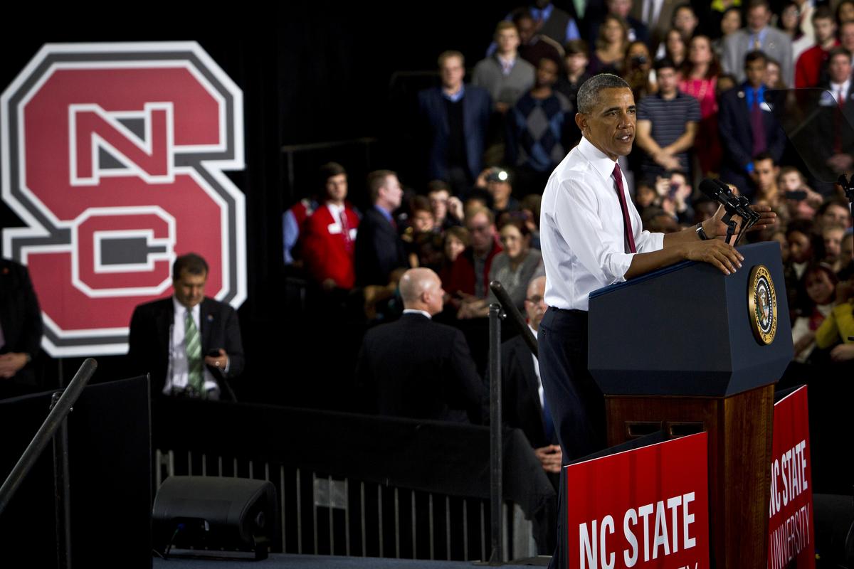 Obama draws dignitaries, opposition to NCSU (PHOTOS) - Triangle ...
