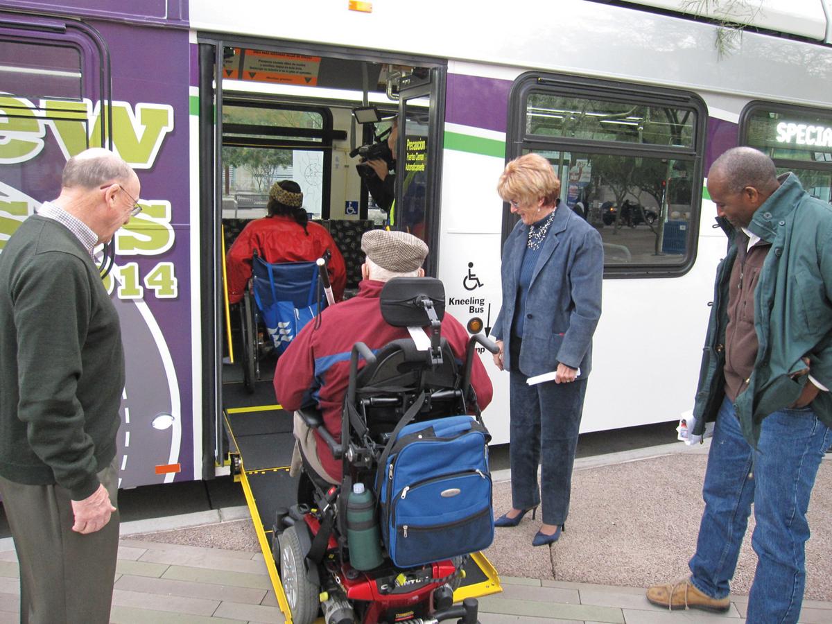 New Phoenix buses offer different fuel, lots of gadgets - Phoenix ...