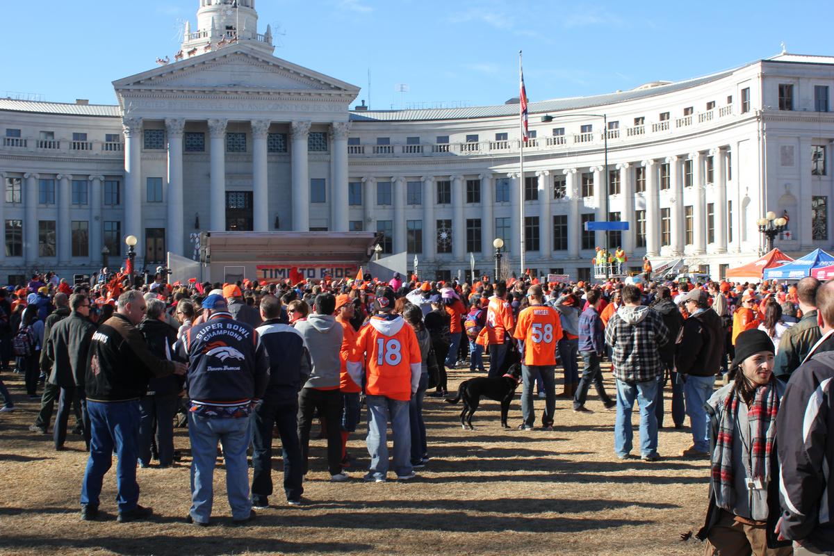 Fans cheer on Denver Broncos at downtown rally (Slideshow) - Denver ...