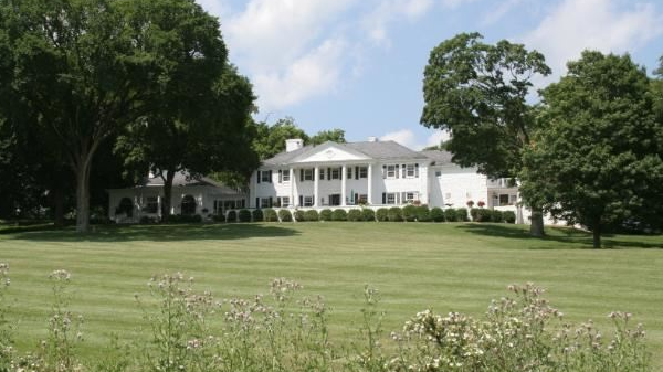 Property on Irwin Jacobs estate sells for $1.29M - Minneapolis / St ...