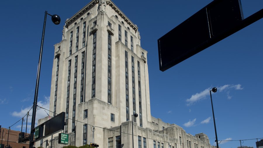 Hamilton County looks into sale of downtown buildings - Cincinnati ...