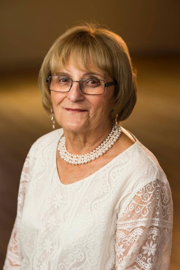 Ellen Zilli still active in hospitality at 82 - Milwaukee Business Journal