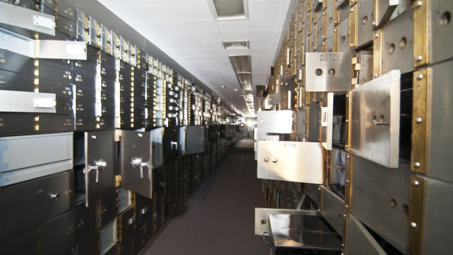 Massive Dallas skyscraper with plans for $240M redo listed for ...