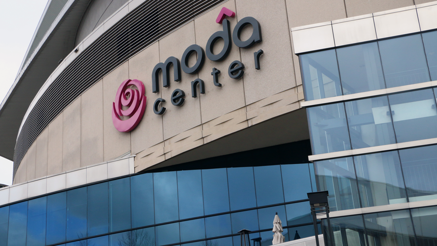 Moda Center Logo on building