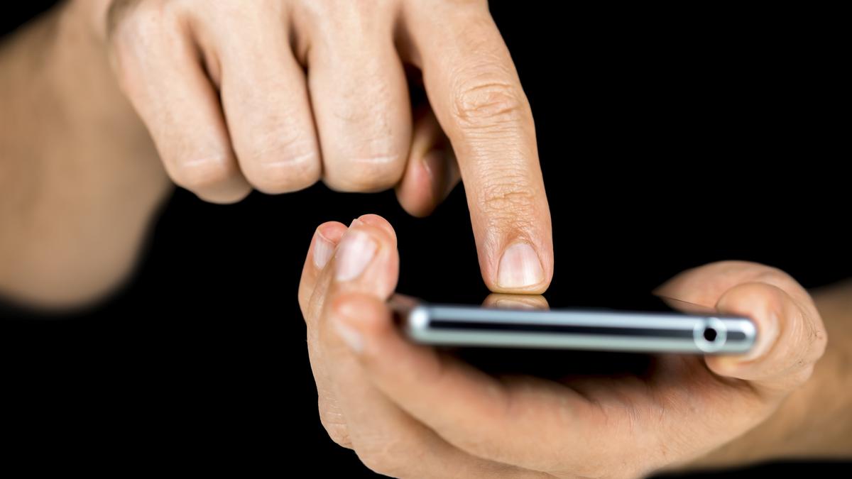 UniPixel names Christine Russell as CFO and Jalil Shaikh as COO ...