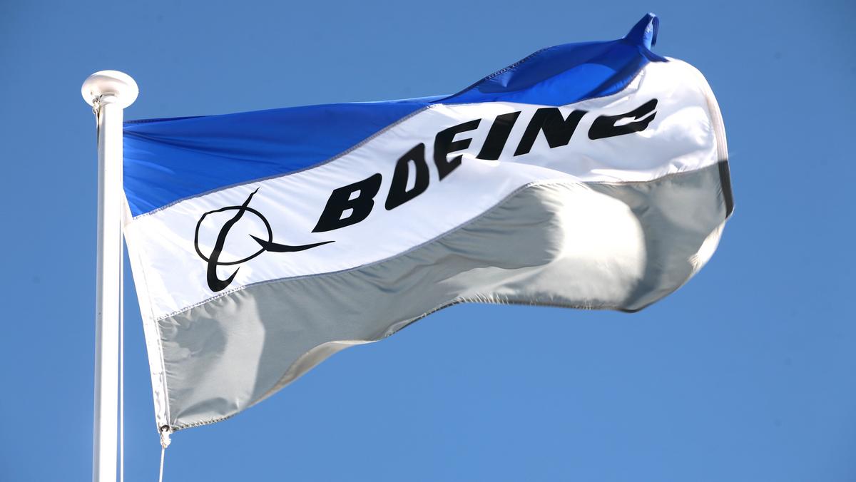 Boeing set to end traditional pension plans for its non-union workers ...