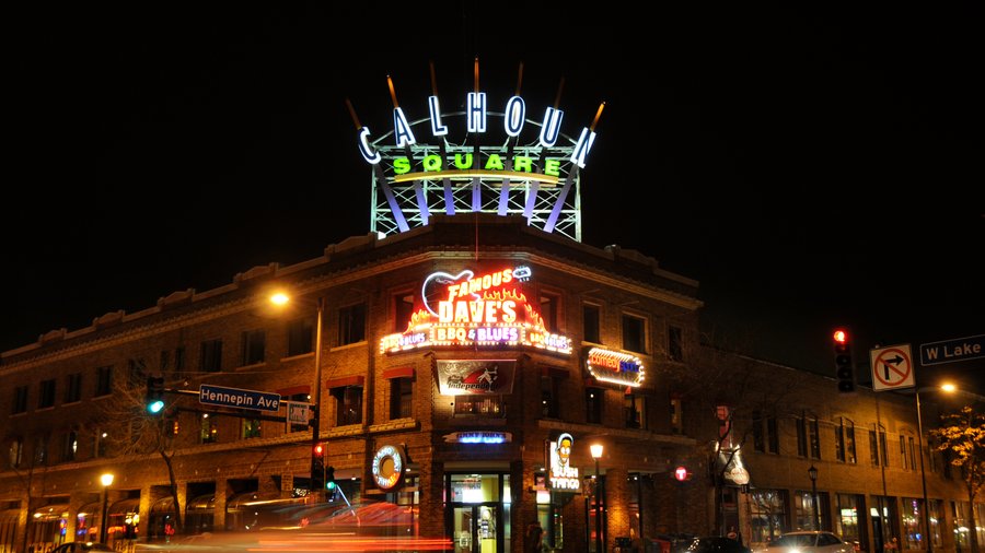 Ackerberg Group paid $69.5 million for Calhoun Square in Uptown ...