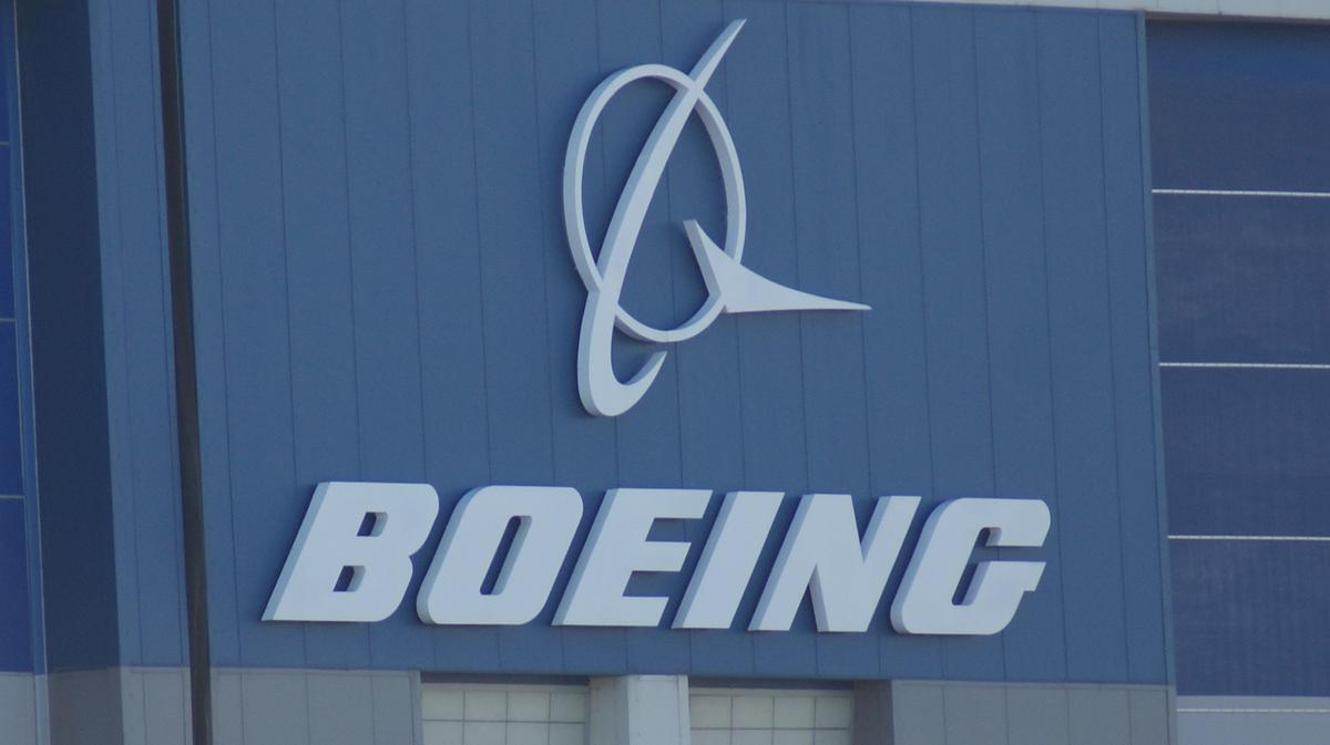 Boeing expects more commercial deliveries in 2017 - Wichita Business ...