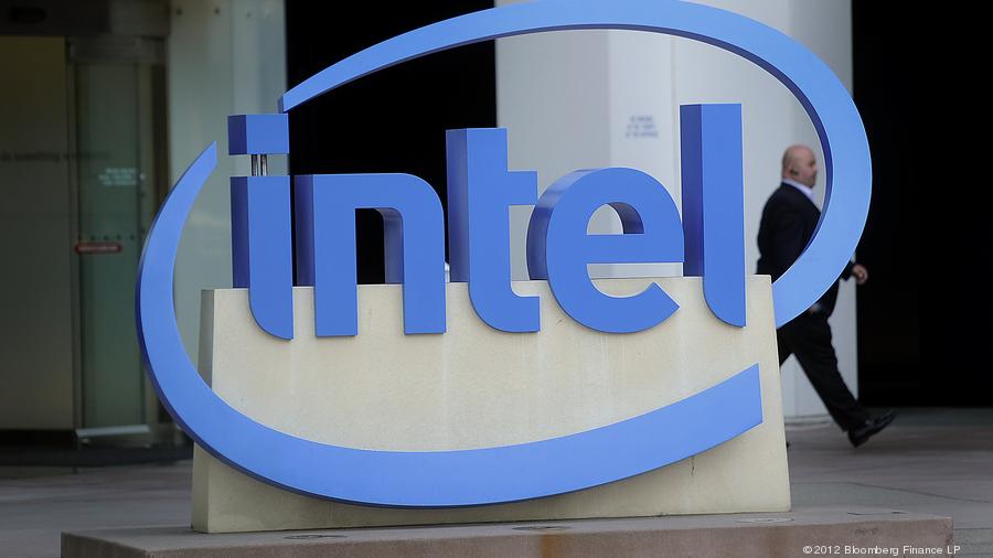 Why Intel's CEO is optimistic about the future of data centers ...
