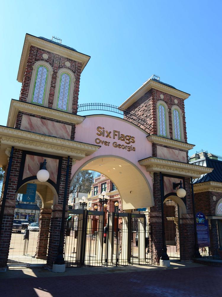 Holly Quinlan's Instagram, Twitter & Facebook on IDCrawl