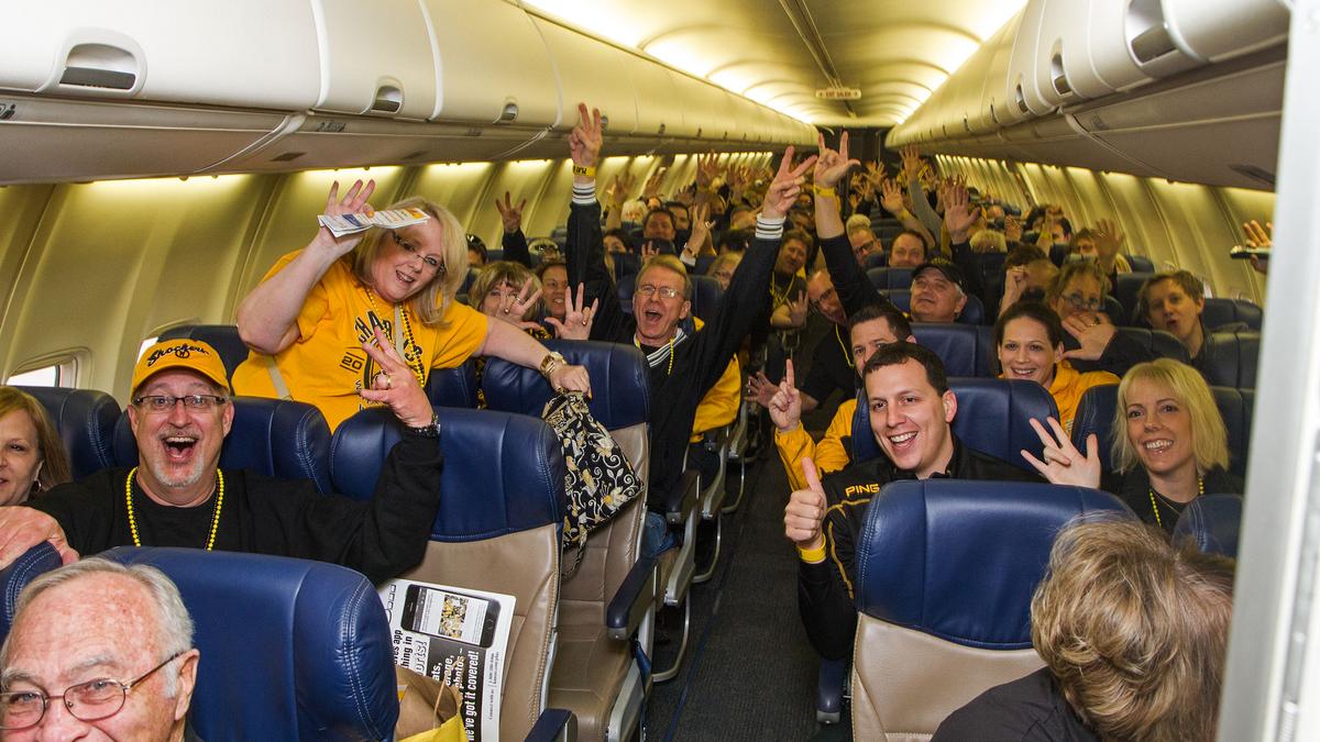 Wichita State Shocker fans still making their way to St. Louis ...