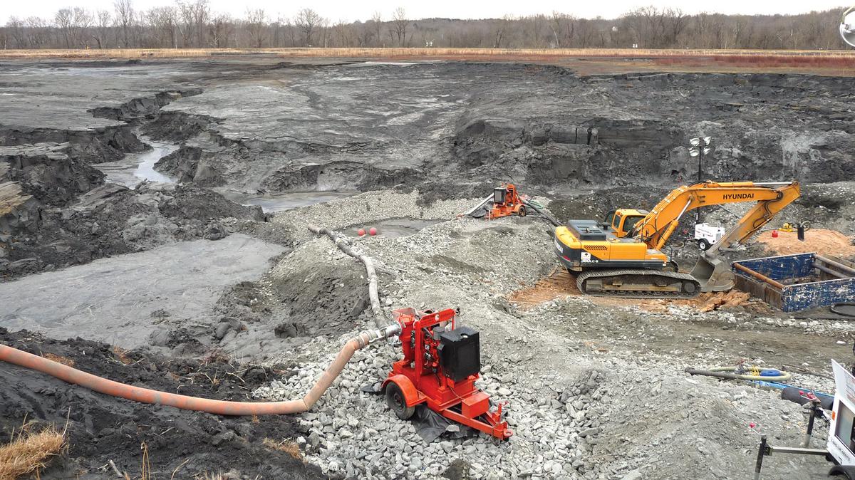 Duke Energy task force tackles ash pond review - Charlotte Business Journal