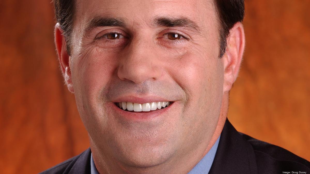 Ducey wants investigation into federal dump-offs of immigrants at ...