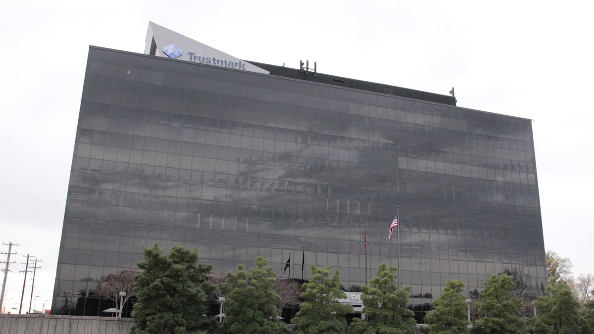 Trustmark moves into new Memphis HQ, adds logo - Memphis Business Journal