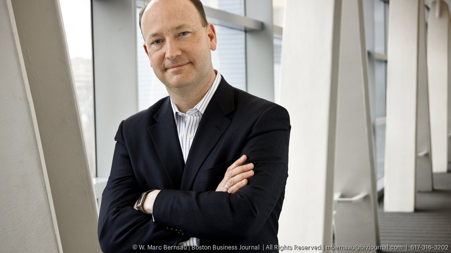 0411 Centerpiece abbott 08