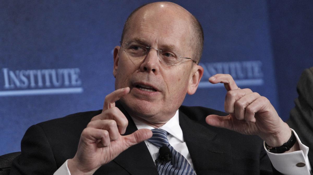 UnitedHealth Group CEO Stephen Hemsley's pay dropped in 2013 ...