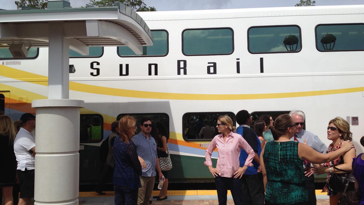SunRail debut had 10,000 passengers and multiple delays - Orlando ...