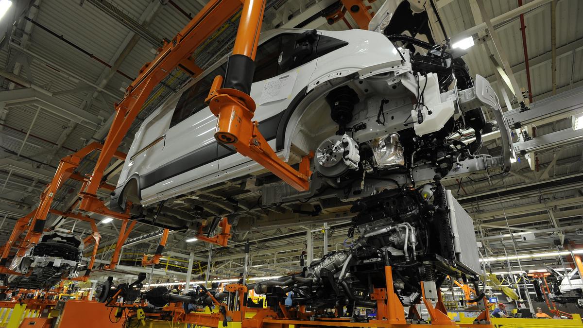 Ford Transit makes debut on auto sales list - Kansas City Business Journal