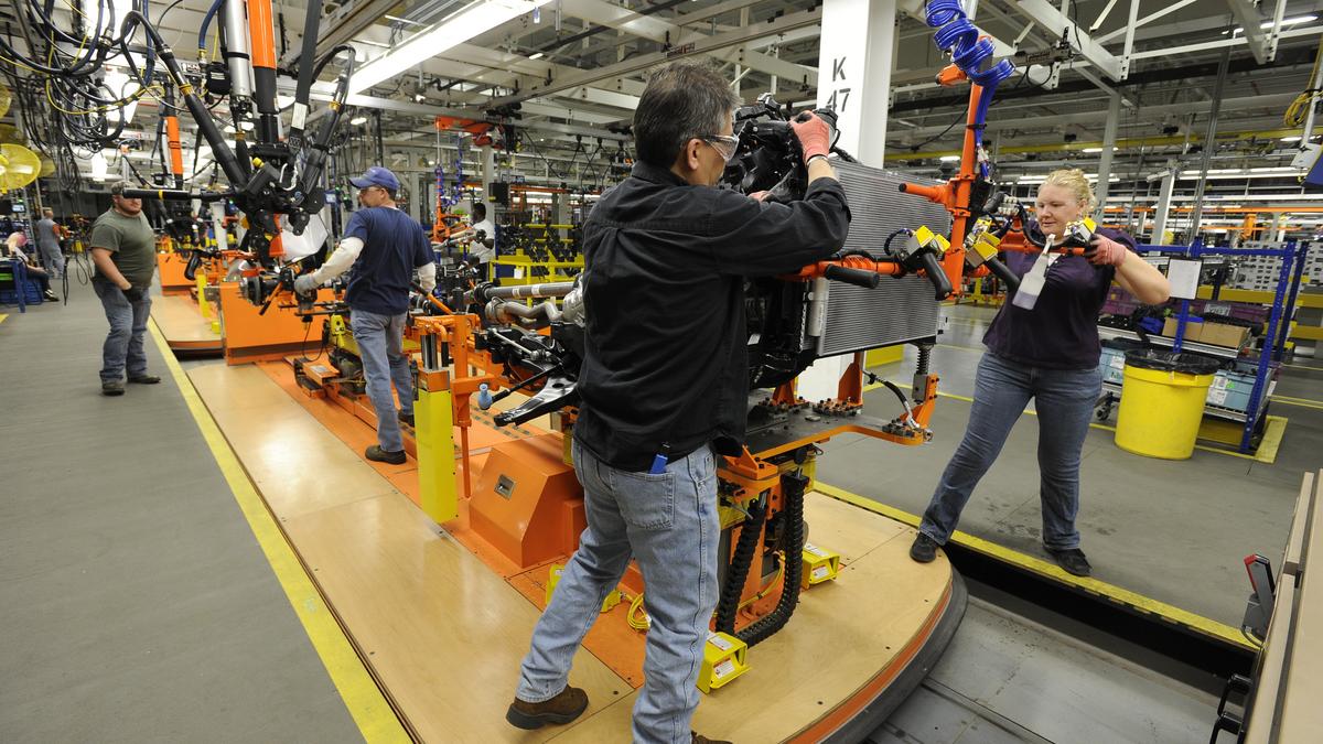 KC metro sees massive investment in manufacturing in 2014 - Kansas City ...