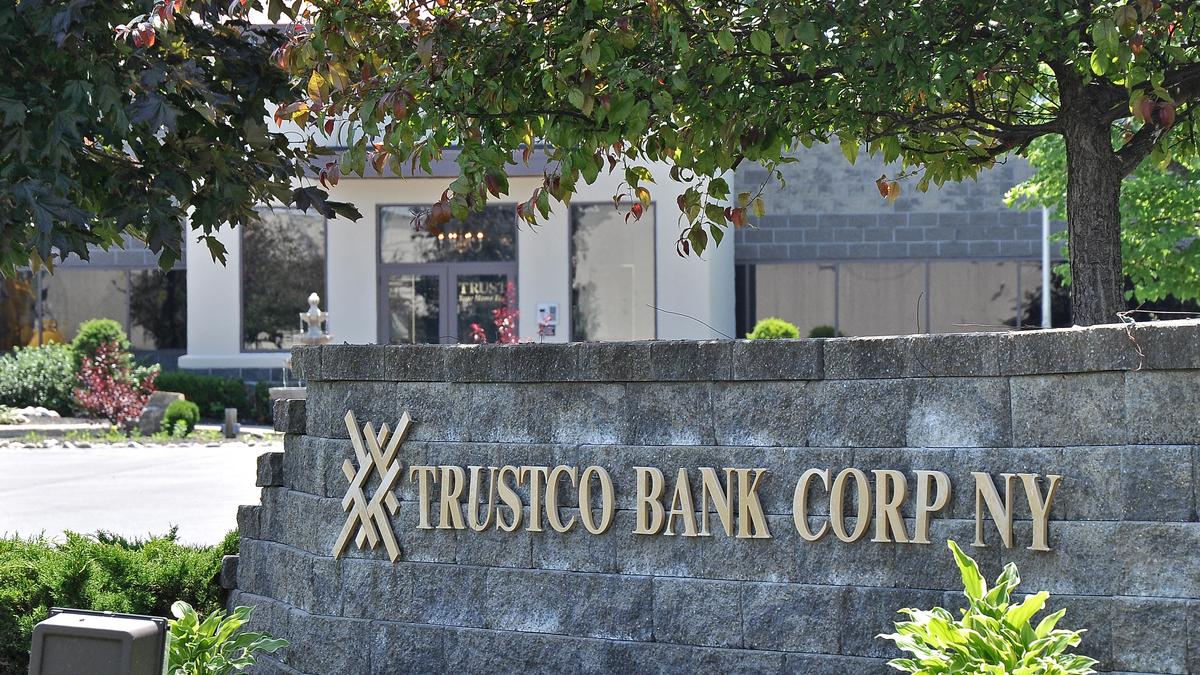 TrustCo Bank reports solid 2015 earnings despite increased costs from ...