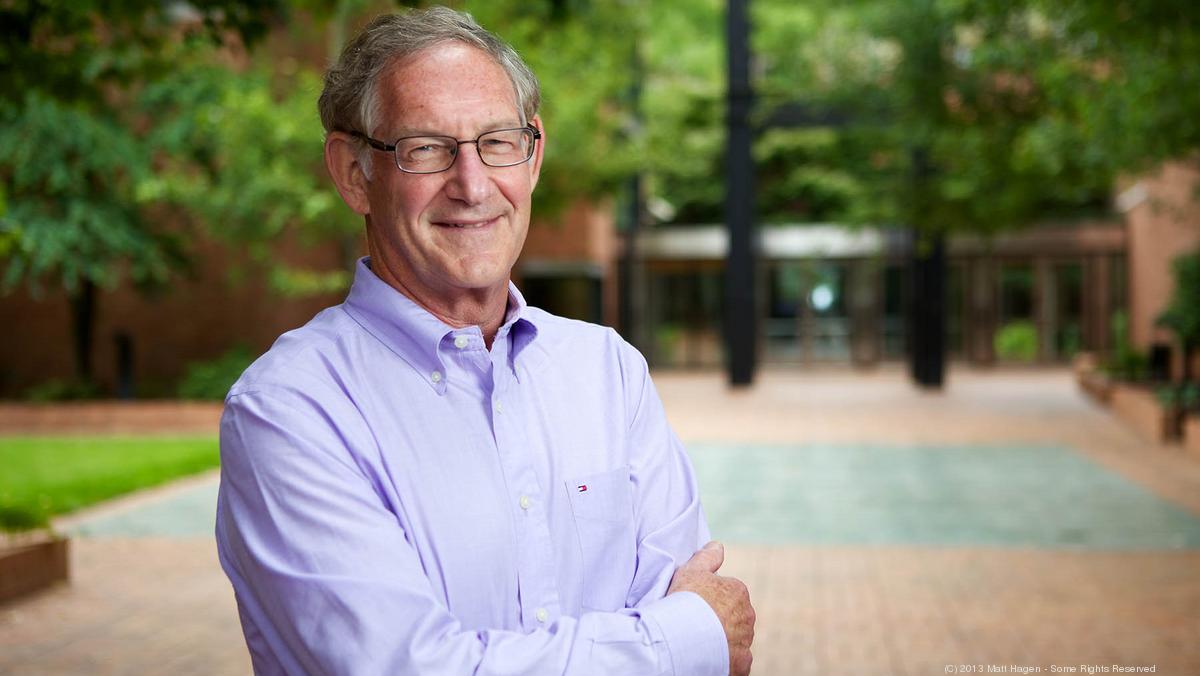 Larry Corey to step down as president of Fred Hutch to focus on vaccine ...
