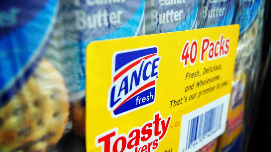 Lance crackers