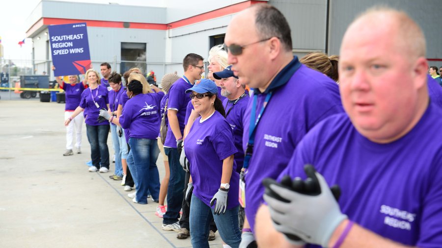 Delta Jet Drag (SLIDESHOW) - Atlanta Business Chronicle