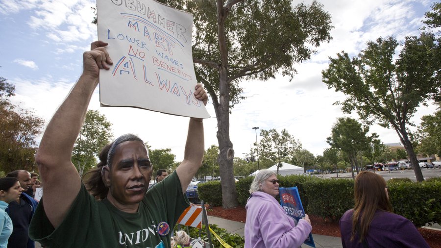 Obama visits Silicon Valley Wal-Mart to tout solar, but low wages stir ...