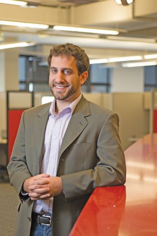 How Tom Popomaronis used LinkedIn to nab his first client - Baltimore ...