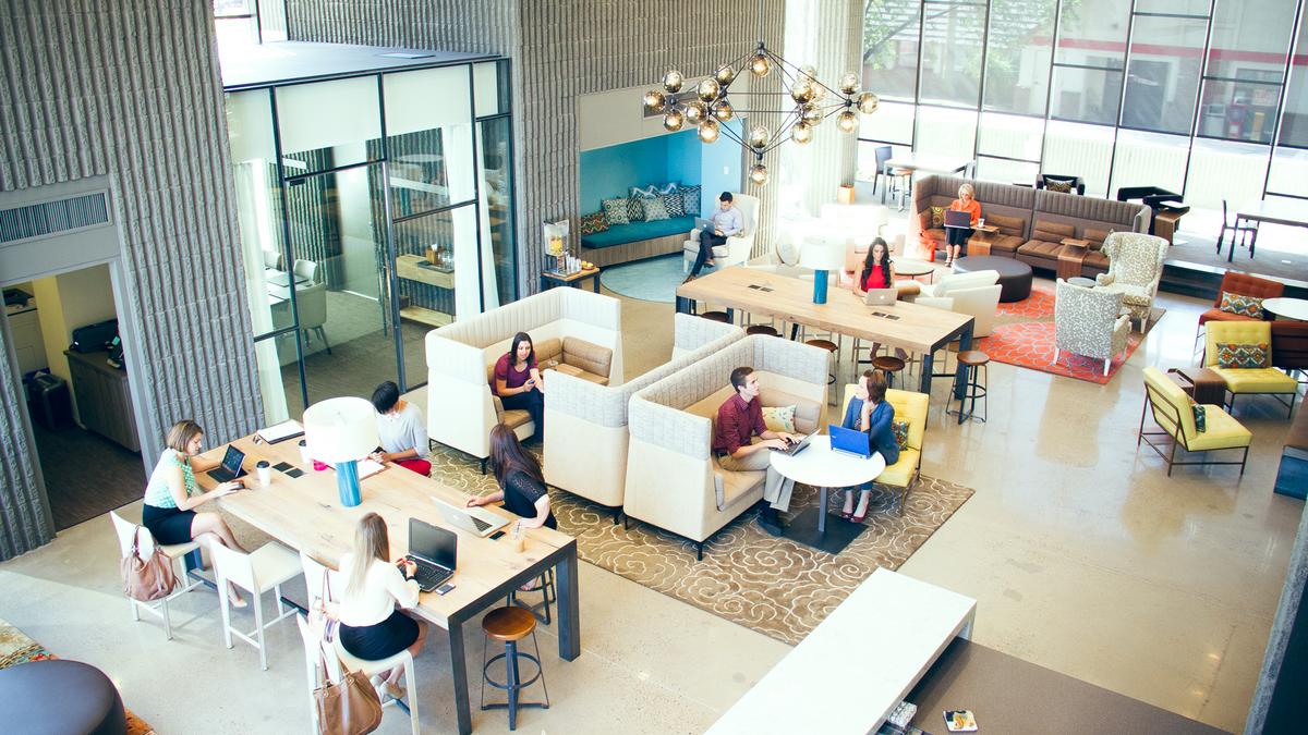 New midtown Phoenix business lounge drawing mobile professionals ...
