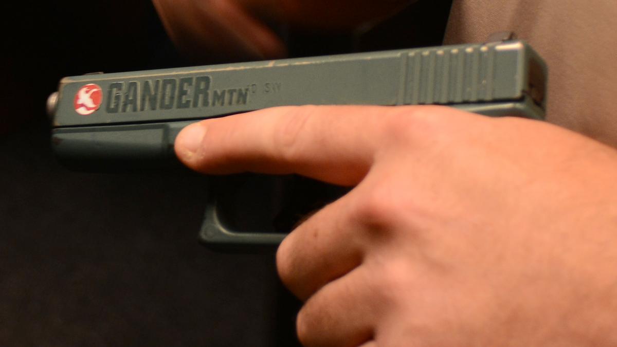 Gander Mountain sued for selling gun used to kill firefighters ...