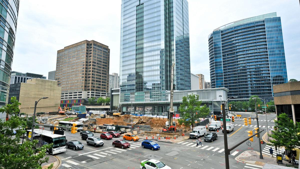 A street vending 'zone' aims at food trucks; Jordan Spieth delivers ...