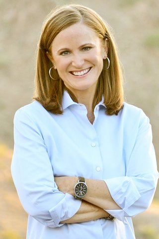 CHRISTINE JONES HEADSHOT