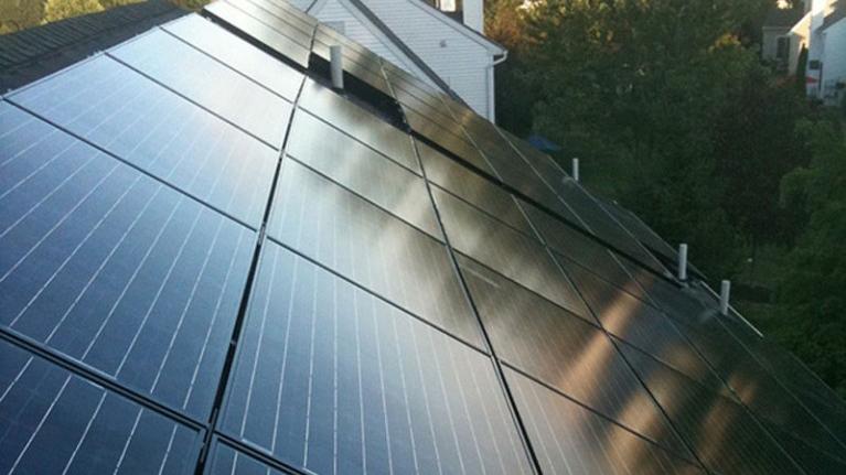 Solar panel installer falling way behind on residential work ...