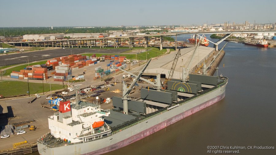 Here's how the Port of Houston stacks up against other top U.S. ports ...