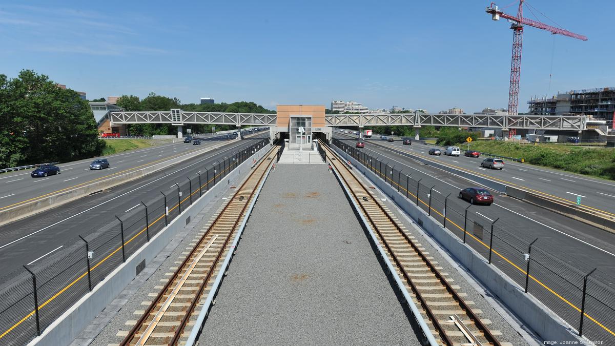 Metro appoints lead for Silver Line second-phase launch - Washington ...